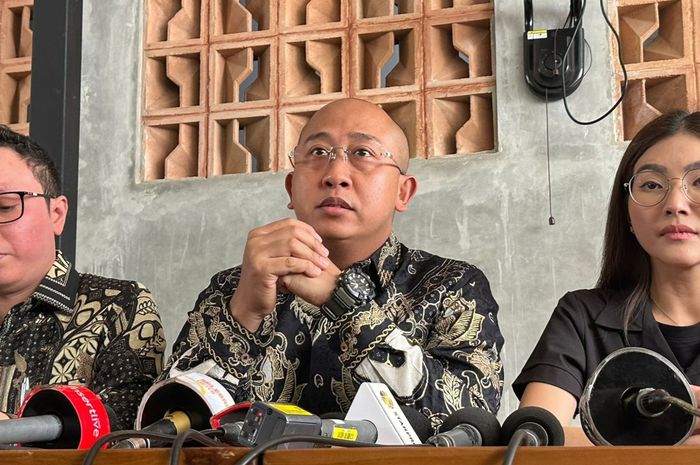 Sarwendah Tahan Tangis Saat Bongkar Akun-akun Bodong yang Memfitnahnya ... Sarwendah Tahan Tangis Saat Bongkar Akun-akun Bodong yang Memfitnahnya ...