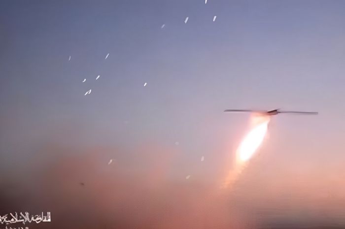 Drone Ukraina Serang Kilang Minyak Terbesar di Rusia - Ntvnews.id