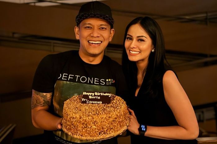 Akhirnya Boris Bokir dan Jessica Juliantiano Go Public - Ntvnews.id