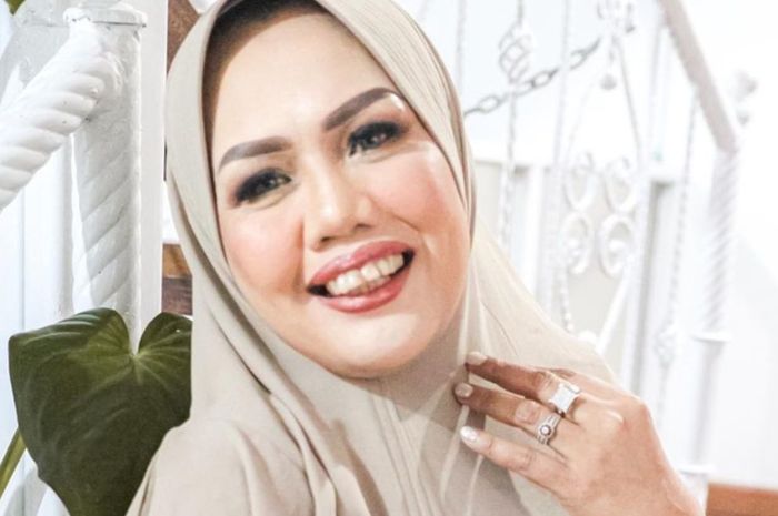 Elly Sugigi Bongkar Banyak Artis Pakai Susuk di Dukun Cirebon - Semua Halaman - Ntvnews.id