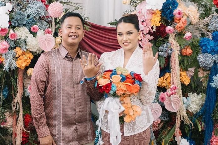 Dustin Tiffani Resmi Lamar Ditha Rizky Amalia - Semua Halaman - Ntvnews.id