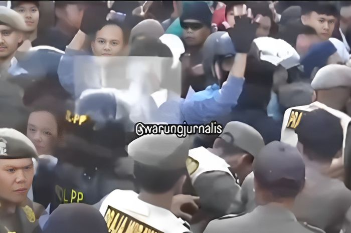 Penertiban PKL di Puncak Berujung Ricuh, 2 Orang Diamankan - Ntvnews.id