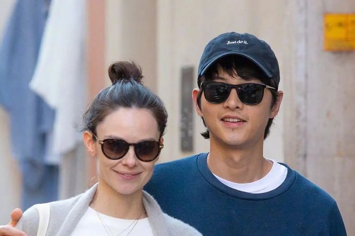 Selamat! Istri Song Joong Ki, Katy Louise Saunders Hamil Anak Kedua ... Selamat! Istri Song Joong Ki, Katy Louise Saunders Hamil Anak Kedua ...