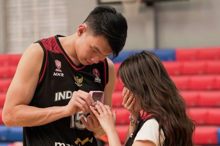Potret Nita Vior Dilamar Vincent di Lapangan Basket - Ntvnews.id