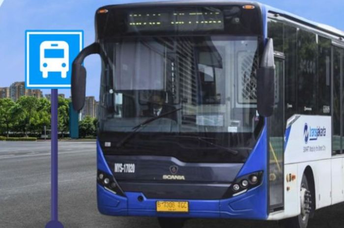 Bus Transjakarta Alami Gangguan di Halte Widya Chandra, Penumpang ...