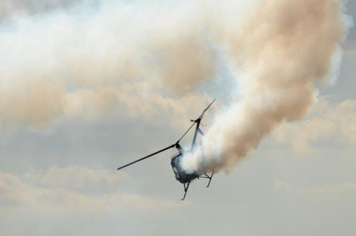 Ngeri! Helikopter Wisata Kembali Terjerat Tali Layang-Layang di Bali - Ntvnews.id