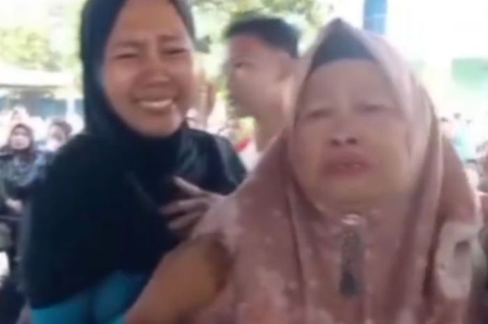 Ada-ada Saja! Ratusan Emak-emak di Tegal Ikut Lomba Nangis - Semua Halaman - Ntvnews.id