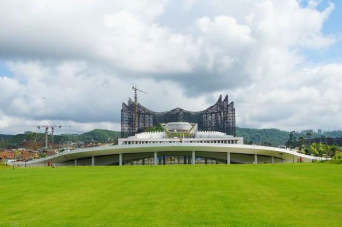 Nyoman Nuarta Soal IKN: Desain Istana Garuda Satukan 1.300 Suku Bangsa ...