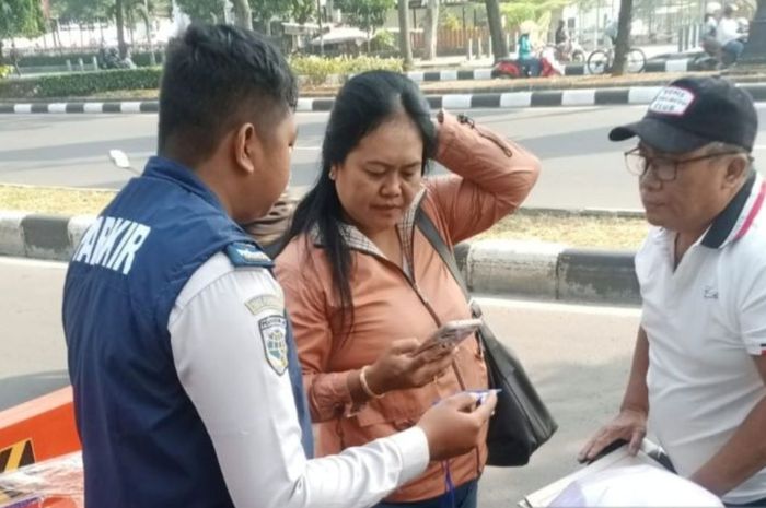 Dishub Bogor Uji Coba Parkir Non-Tunai di Jalan - Ntvnews.id Dishub Bogor Uji Coba Parkir Non-Tunai di Jalan - Ntvnews.id