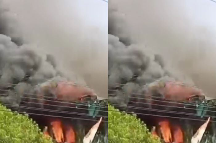 Kepulan Asap dan Api yang Besar Membakar Gudang di Bekasi - Ntvnews.id