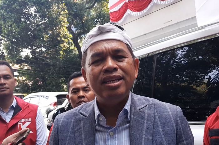 Setelah Mobil Dinas, Dedi Mulyadi Pangkas Anggaran Baju Dinas Gubernur - Ntvnews.id