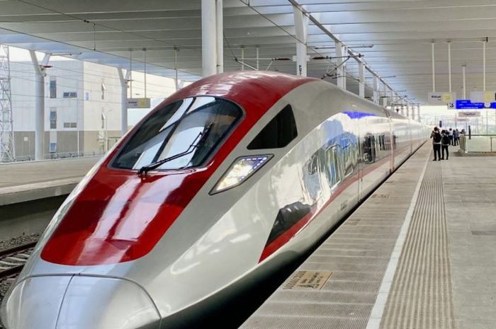 Emosi Shin Tae-yong Dipecat, Admin X Whoosh Lupa Ganti Akun Tulis Komen ...