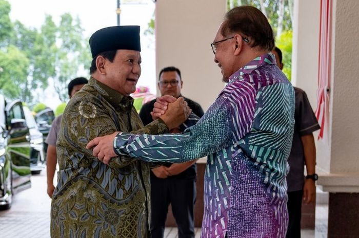 Temui PM Malaysia Anwar Ibrahim, Prabowo Bahas Kerja Sama Pertahanan - Ntvnews.id