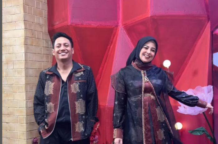 Sosok Pria Disebut 'Suami Baru' Risty Tagor Bikin Geger - Ntvnews.id