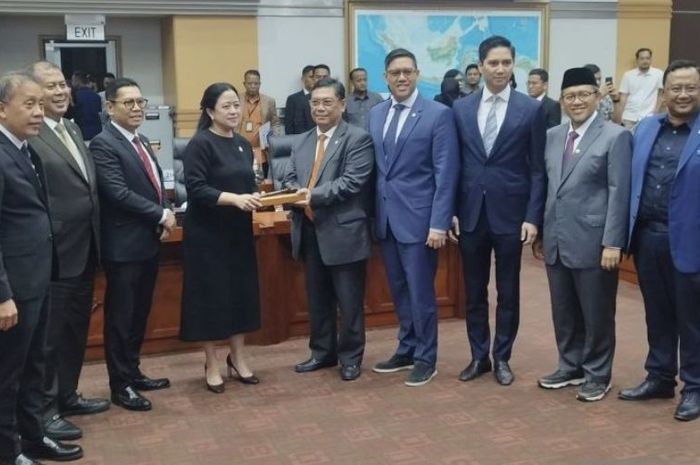 Utut Adianto Resmi Menjabat Ketua Komisi I DPR RI - Ntvnews.id