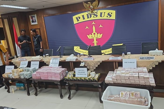 Barang Bukti Uang Nyaris Rp 1 T Milik Zarof Ricar, Eks Pejabat MA yang ...