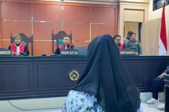 Soal Kriminalisasi Guru Honorer, Ini Respons DPR - Ntvnews.id