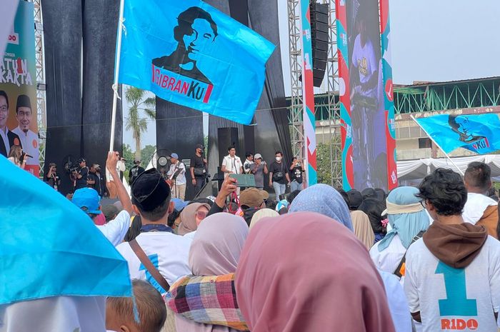 'Wajah' Gibran Muncul di Kampanye Akbar Ridwan Kamil-Suswono - Ntvnews.id