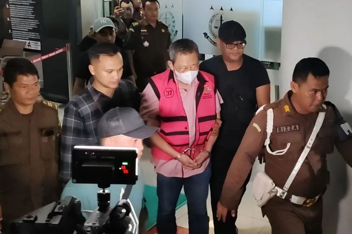 Kejagung Ungkap Hendry Lie Terbukti Berada di Singapura Sejak Maret ...