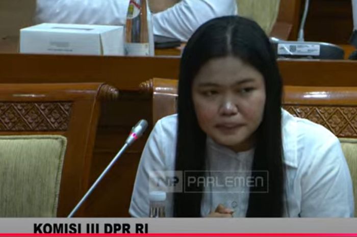 Di Komisi III DPR, Karyawati Korban Penganiayaan Anak Bos Toko Roti ...