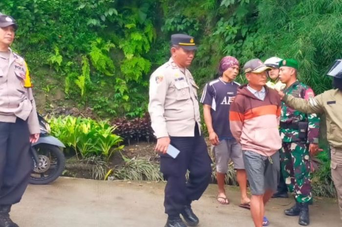 Polisi Razia Pungli di Jalur Alternatif Puncak Bogor - Ntvnews.id