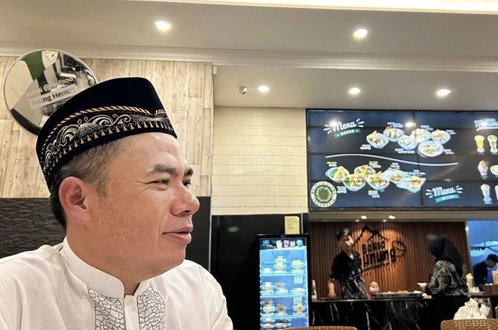 Kisah Sam Ferry, dari Jual Bakso Jadi Dermawan Bangun Kampung Halaman ...