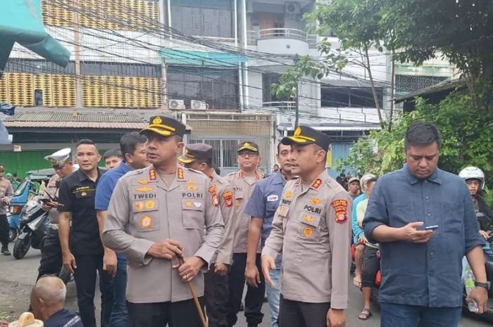 Jelang Tahun Baru Imlek, 289 Personel Amankan Vihara di Jakarta Barat - Ntvnews.id