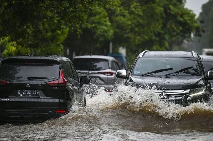 Banjir Jakarta Kian Parah, Rendam 51 RT dengan Ketinggian Air Capai 3 Meter - Ntvnews.id