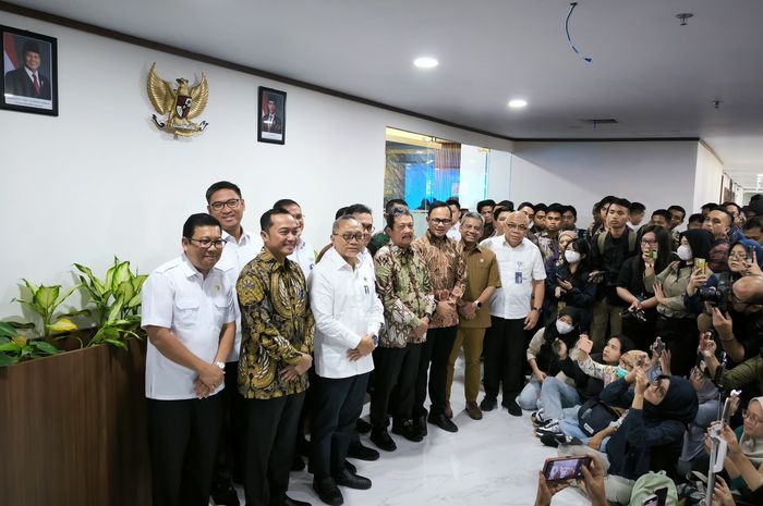 Bulog Dapat Anggaran Rp39 Triliun untuk Serap 3 Juta Ton Beras 2025 - Ntvnews.id