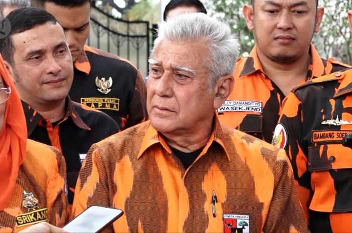 KPK Sita 11 Mobil Usai Geledah Rumah Japto Soerjosoemarno - Ntvnews.id