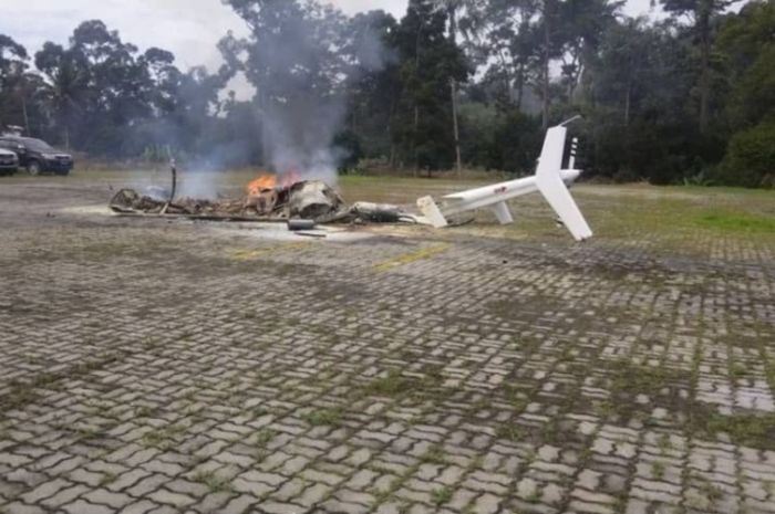 Tragis! Helikopter Bell 206L4 Jatuh di Malaysia, Satu WNI Tewas ...