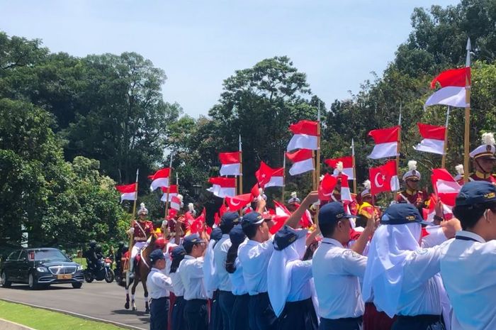 Presiden Turkiye Erdogan Tiba di Istana Bogor, Disambut Dentuman Meriam ...
