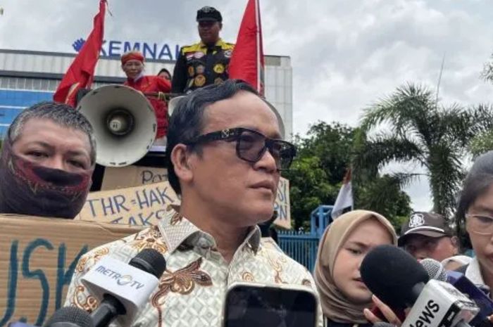Wamenaker ke Ojol yang Gelar Demo Tuntut THR: Jika Pulang Aksi Di-suspend, Laporkan ke Kita ...