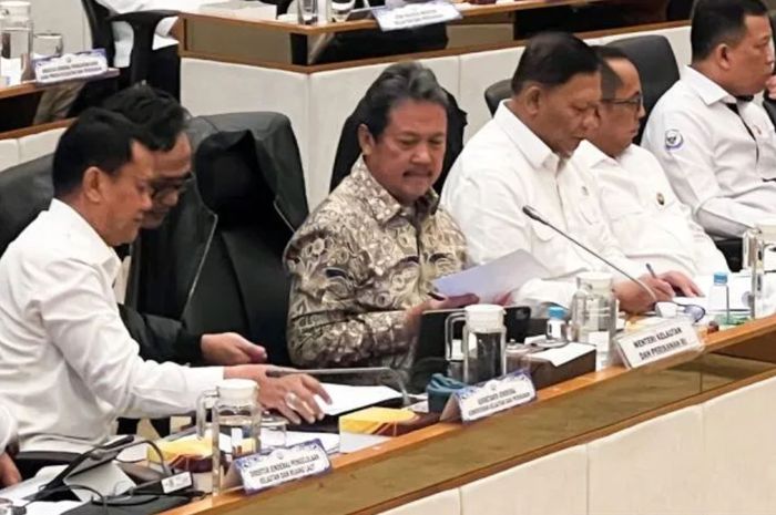 Kades Kohod yang Ngaku Bangun Pagar Laut Tangerang Didenda Rp48 Miliar - Ntvnews.id