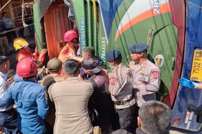 Kronologi Kecelakaan Maut Bus ALS di Padang Panjang, 12 Orang Tewas - Ntvnews.id