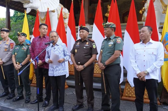 GRIB Jaya Gagal Melantai di Bali, Gubernur Koster Tolak Ormas Berkedok Preman di Pulau Dewata ...