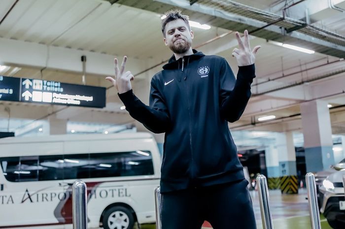 Tangerang Hawks Rekrut Artem Kovalov Gantikan Jarred Shaw yang ...