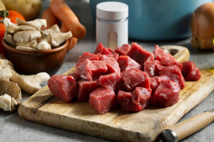 Jangan Salah Pilih! Ini Ciri-Ciri Daging Kambing dan Sapi yang Masih ...