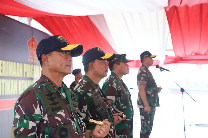 Panglima TNI Naikkan Pangkat Prajurit TNI AL yang Gagalkan Penyelundupan 2 Ton Narkoba - Ntvnews.id