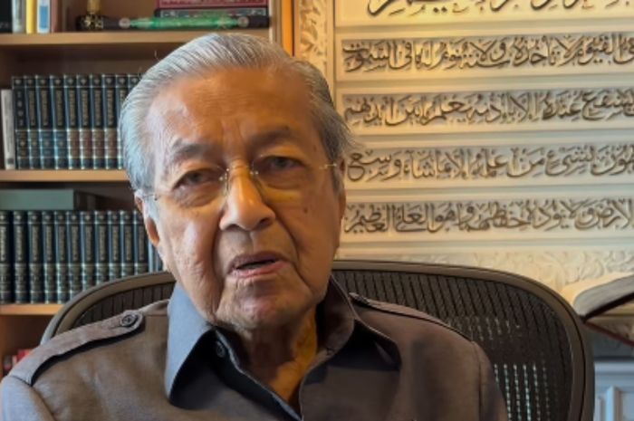 Eks PM Malaysia Mahathir Mohamad Genap Berusia 100 Tahun - Ntvnews.id