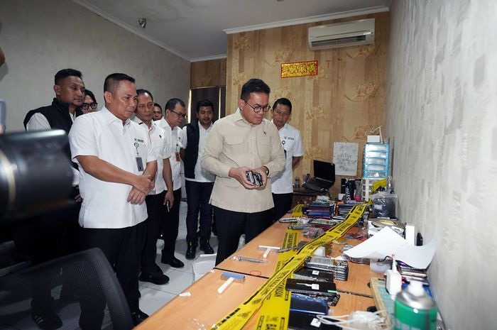 Mendag Ungkap Praktik Perakitan dan Perdagangan HP Ilegal Senilai Rp17 ...