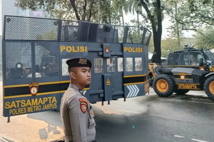 Ada Demo Mahasiswa, Jalan Merdeka Selatan Arah Gambir Ditutup - Ntvnews.id