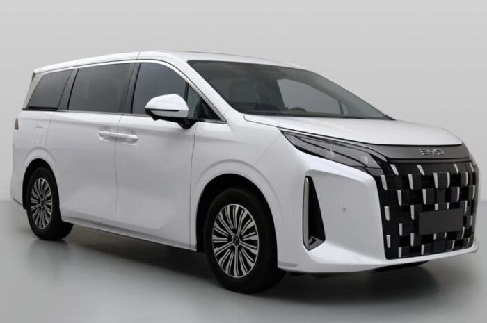 BYD M9: MPV Listrik Mewah Mulai Rp500 Jutaan, Siap Goyang Dominasi Toyota Alphard - Ntvnews.id