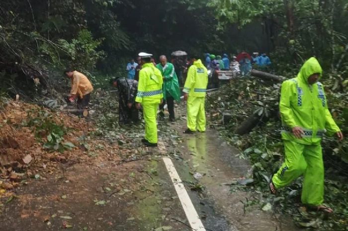 Pusdalops: 154 Warga Sumatera Utara Masih Hilang Akibat Bencana Alam ...