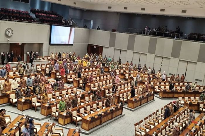 DPR Sahkan RUU BUMN, Kementerian BUMN Resmi Berubah Jadi BP BUMN - Ntvnews.id