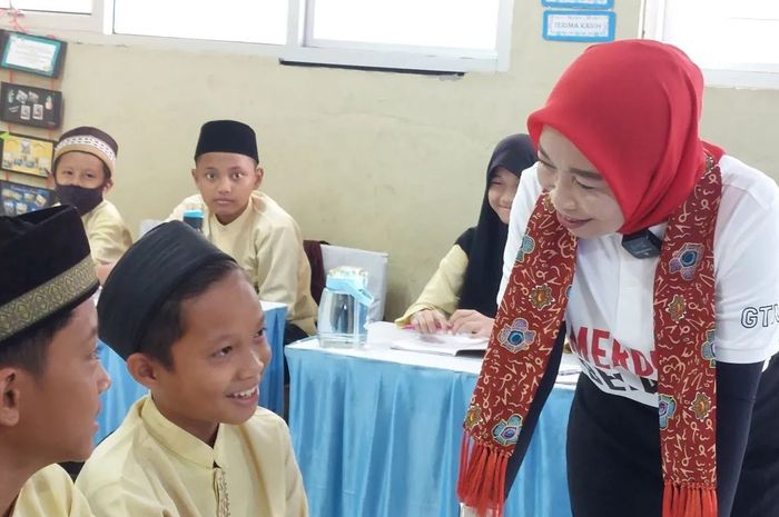 Kemendikdasmen: Guru Sekolah Rakyat Wajib Miliki Sertifikasi PPG - Ntvnews.id