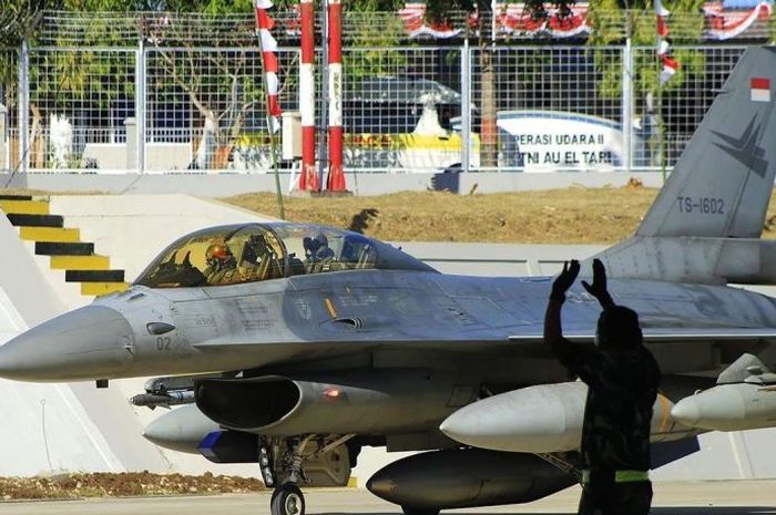 Jet Tempur F-16 Thailand Incar Target Militer di Perbatasan Kamboja - Ntvnews.id