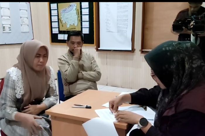 Bareskrim Periksa Istri dan Kakak Kades Kohod dalam Kasus Pagar Laut Tangerang - Ntvnews.id