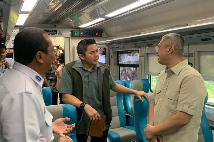 Jelang Angkutan Lebaran 2025, Menhub Dudy dan Seskab Teddy Cek Kesiapan Stasiun Gambir - Ntvnews.id