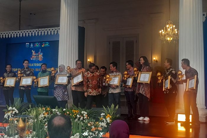 Jakarta Water Hero 2025, Pramono Targetkan PAM Jaya IPO Tahun 2027 ...